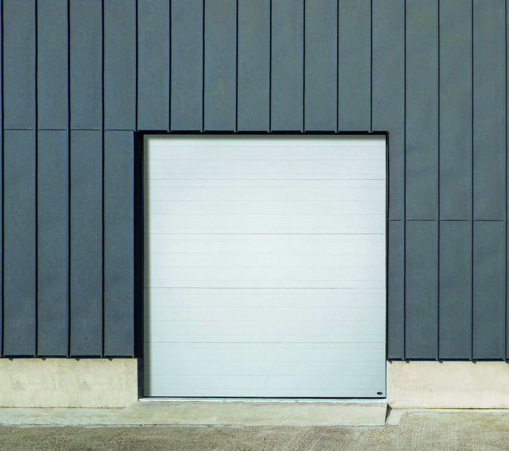 The Average Cost To Replace A Garage Door in DFW, Texas